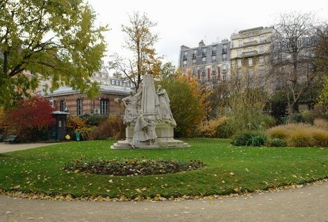 Le square Claude-Nicolas Ledoux
