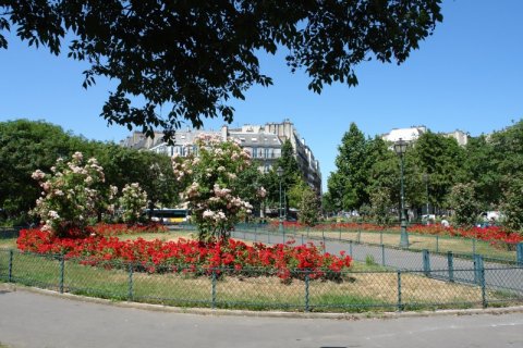 Le square Albert Besnard et la place du Maréchal Juin
